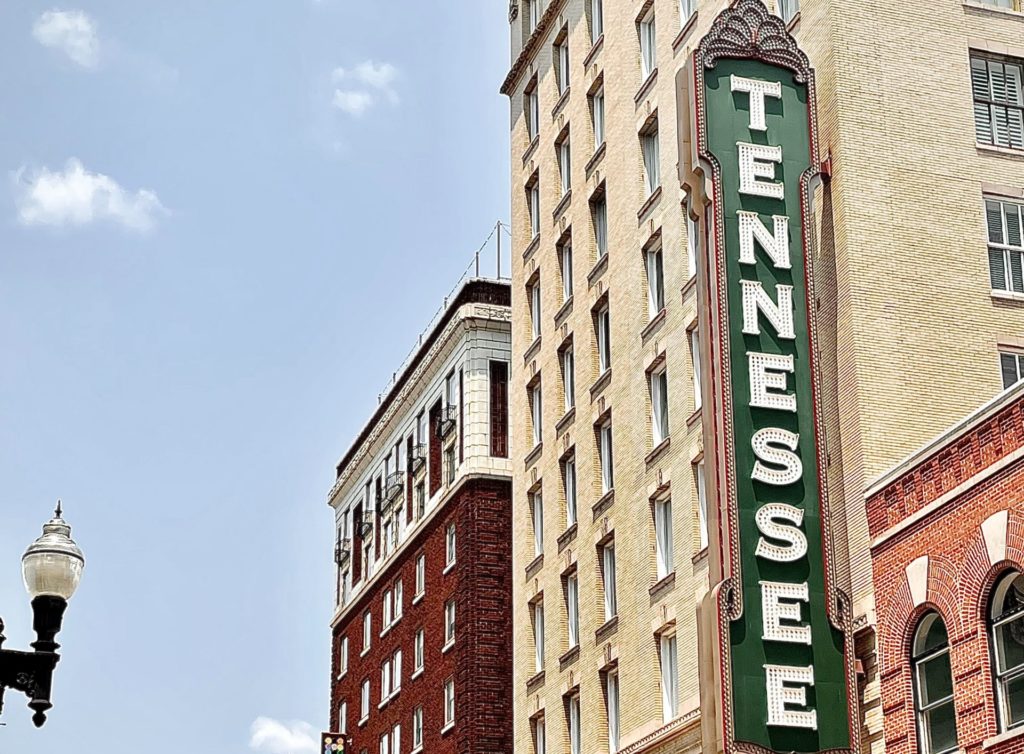 A Guide to Nursing Licenses and Renewals in Tennessee | Incredible Health